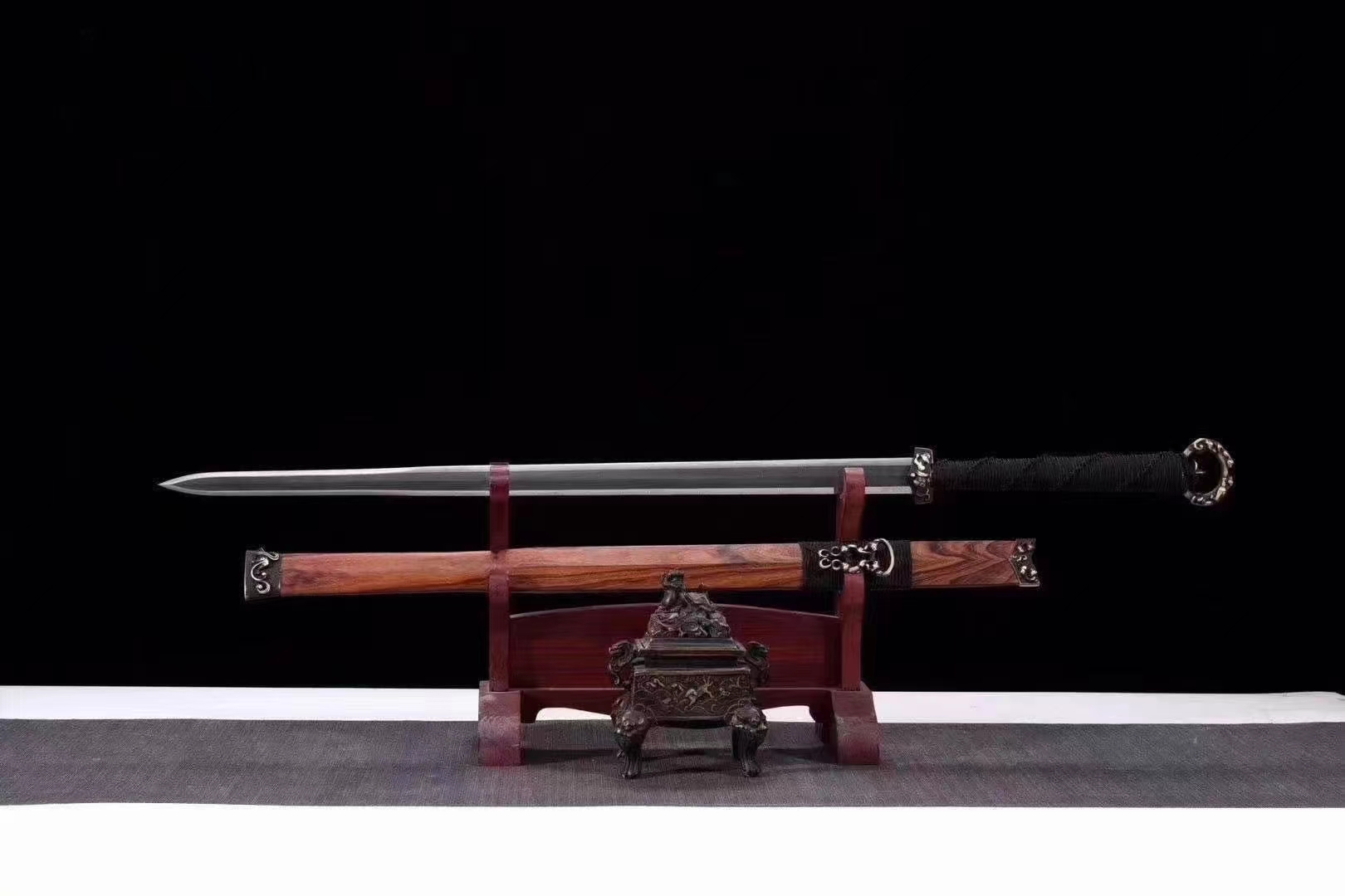Western Han Dynasty Ring Head Sword - iMedia