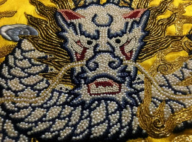 Embroidering the colorful universe with a needle, NASA buys it at a ...