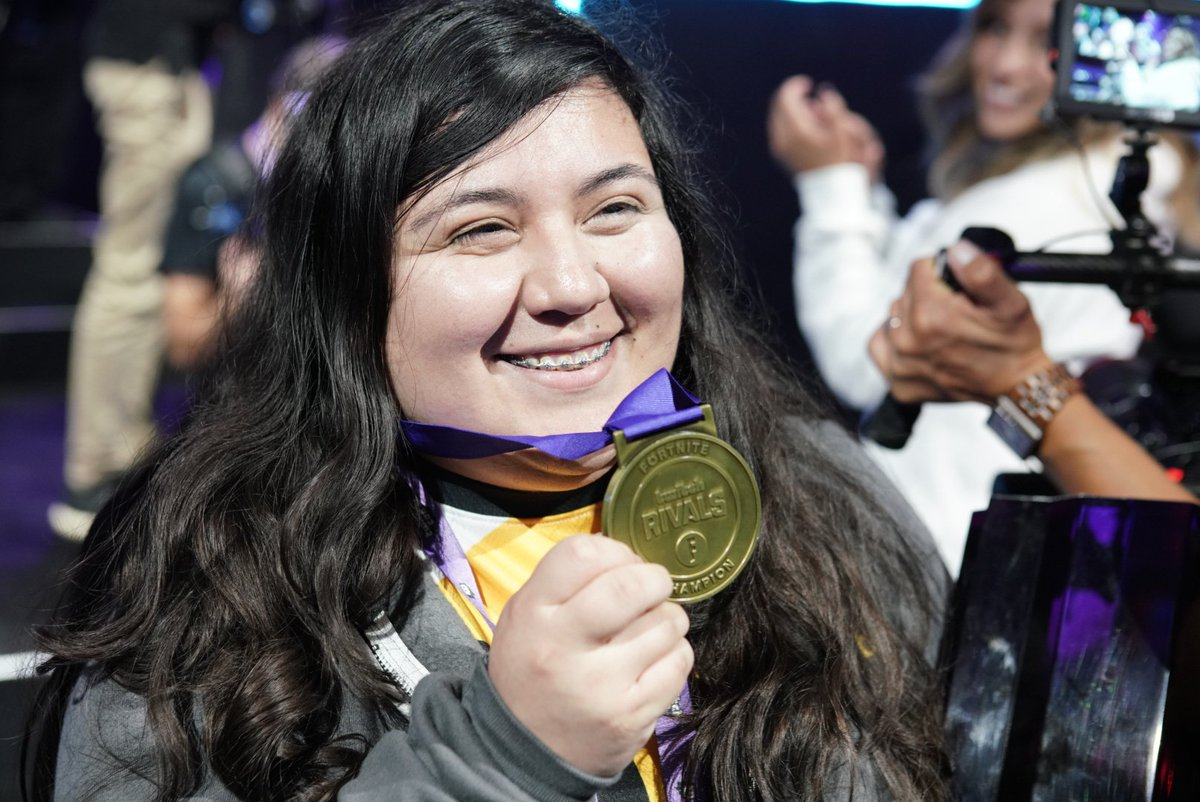Top 10 female players in the history of e-sports - iNEWS