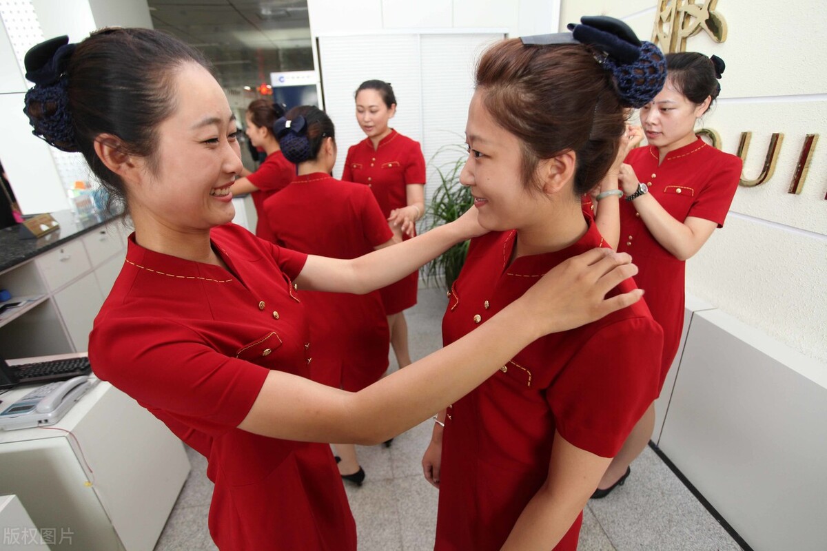 In the process of the flight attendant interview, how many nude ...