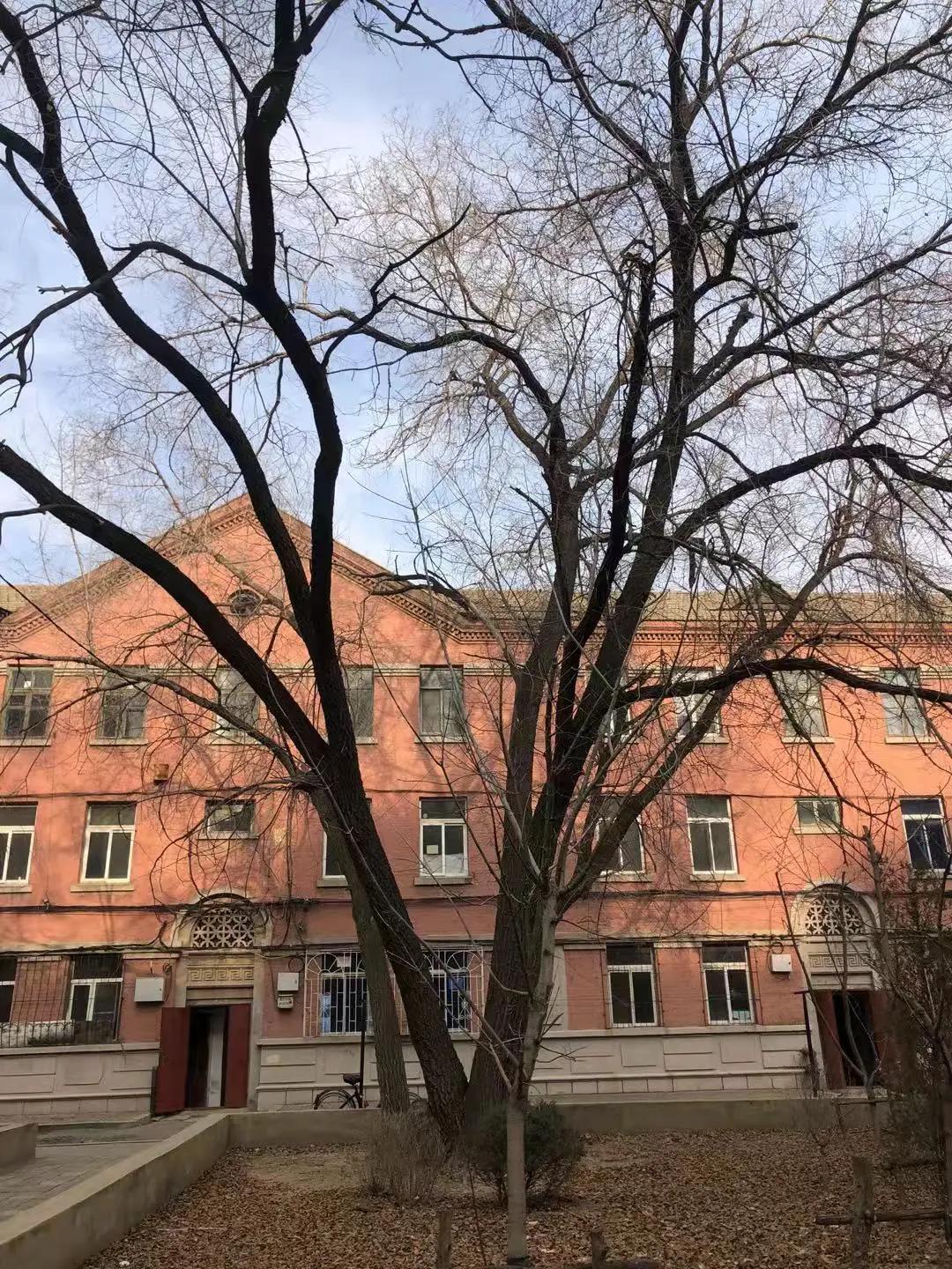 A half-industrial history of a workers' village - iNEWS