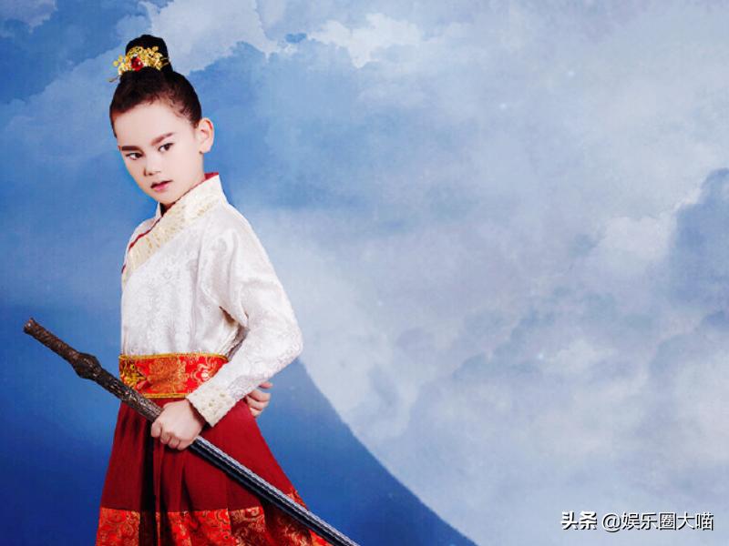 I thought that Zhou Jiacheng's appearance was exquisite enough, and ...