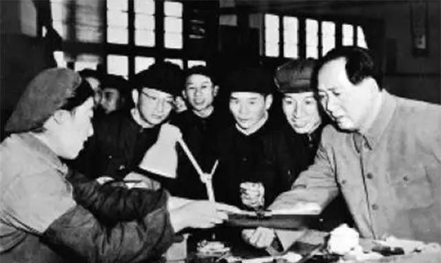 Yu Cun cooked for Mao Zedong for 11 years. In 1971, Mao Zedong ...