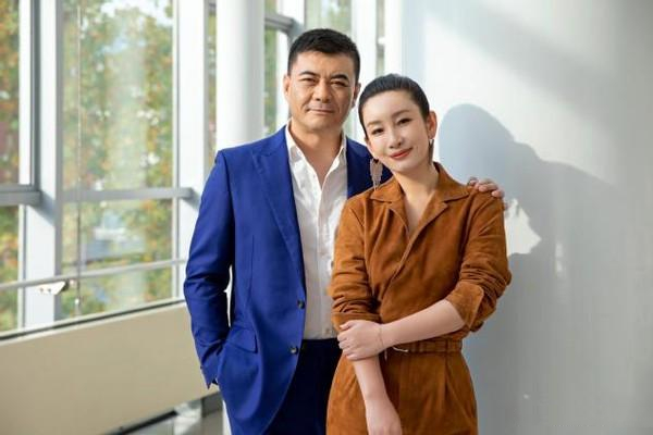 Qin Hailu and his wife join the variety show, her husband is mature and ...
