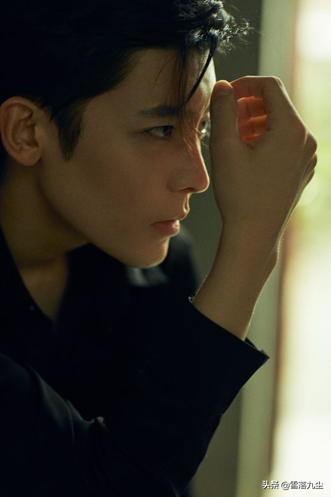 Hou Minghao handsome fashion photo - iNEWS