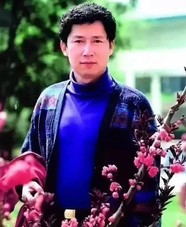 Who is the old American woman behind the legendary richest man Li ...