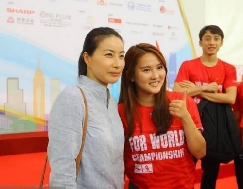 Chen Ruolin, the 14-year-old world champion, recently retired from the game at the age of 24 ...