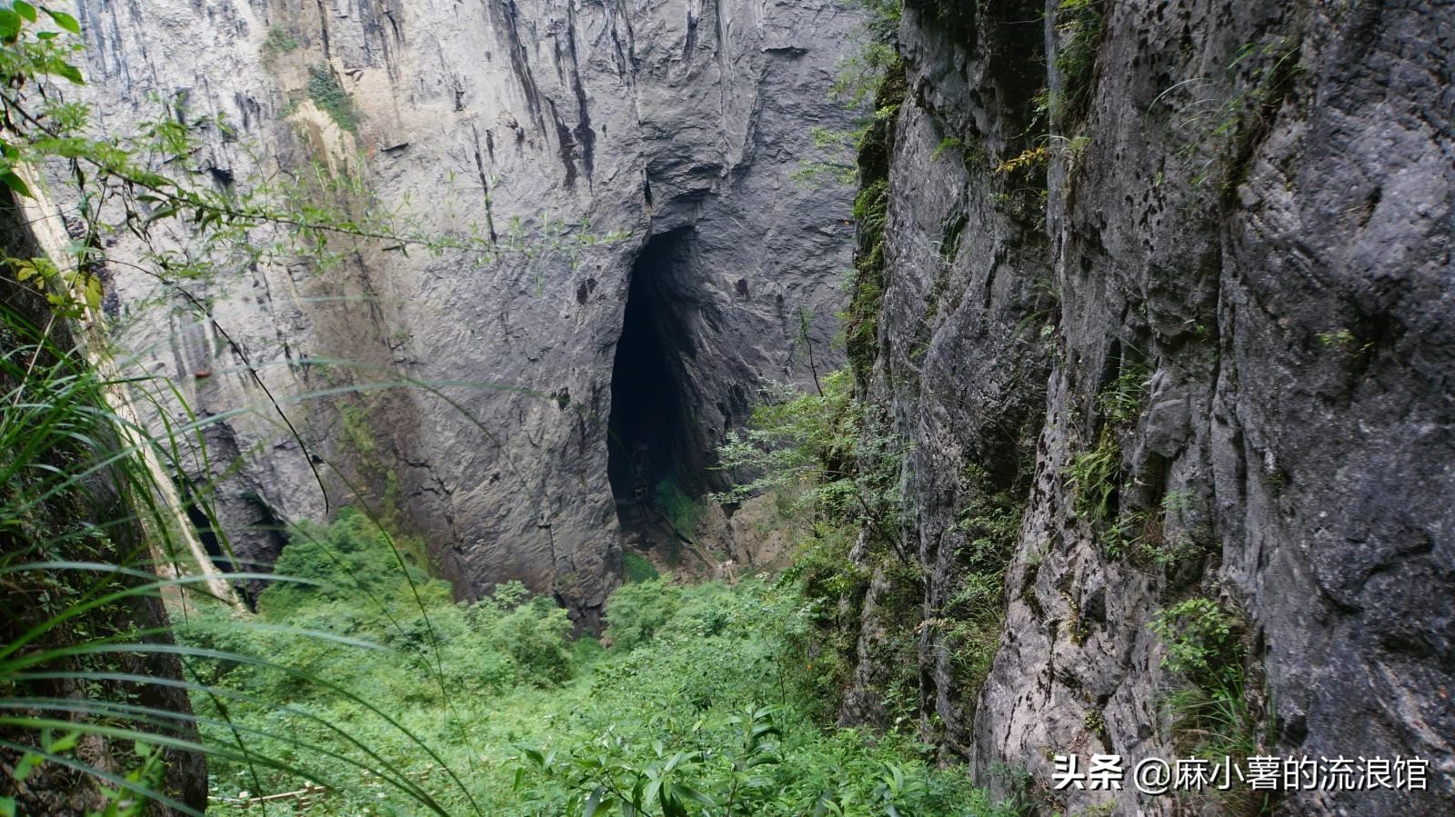 The most beautiful Tiankeng in the world is hidden in Shaanxi. There ...