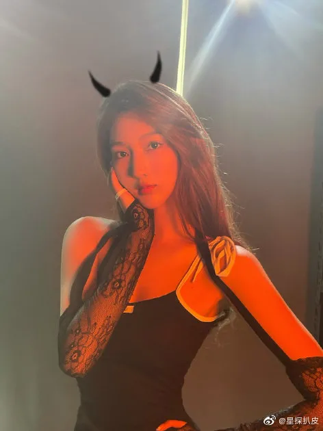 Little gossip, Du Meizhu, Liu Haoran, Wang Junkai, Sun Yi, Wang Yanlin ...