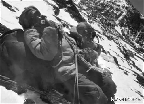 The three most famous remains of Mount Everest: Green Boots, Sleeping ...