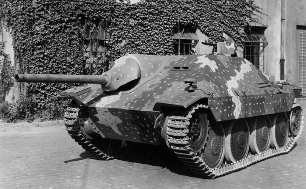 Germany's anti-tank weapon-the hunter tank destroyer, the best tank ...