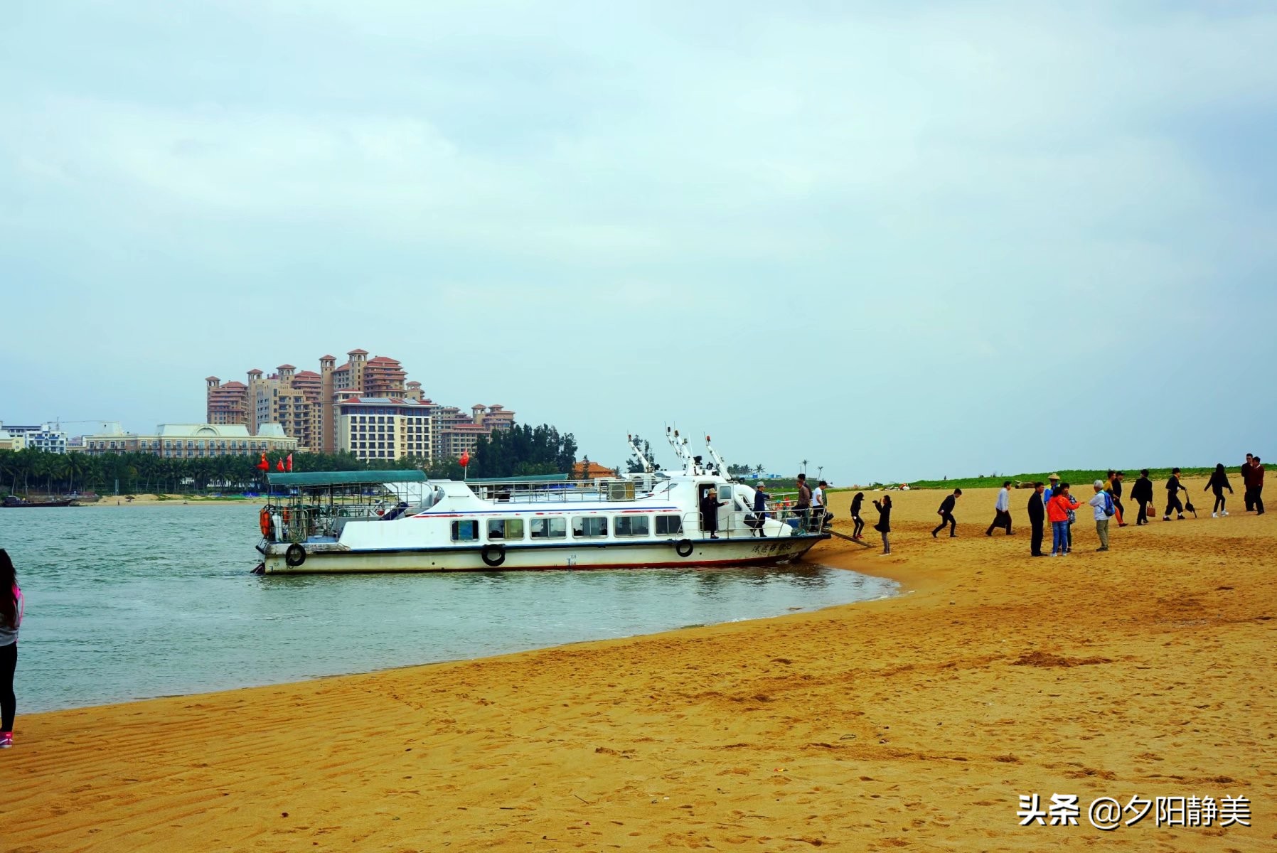 Visit Hainan's beautiful Yudai Beach and Wanquan River rafting, and ...