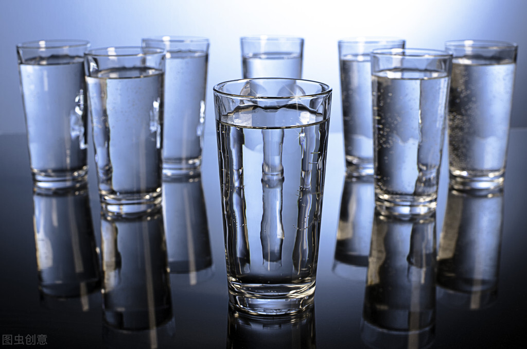 How to drink 8 glasses of water a day?(8 glasses of water correct ...