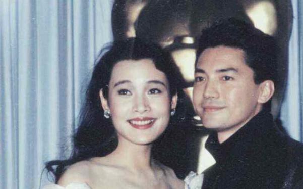 "The noble son" respects the dragon, conquered the West with his looks ...