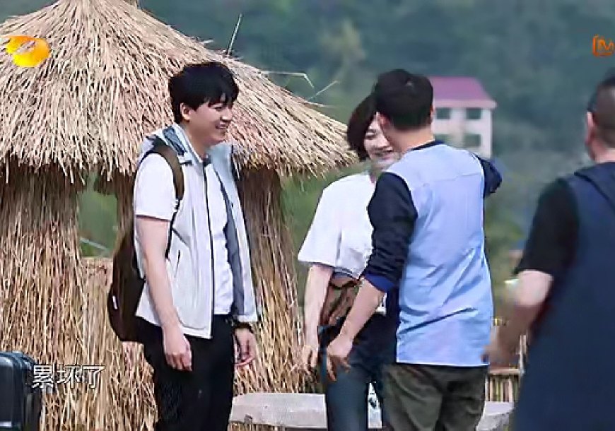 Li Xiaoran was exposed by Huang Lei in public, He Jiong and Liu Xianhua suppressed laughter, Li ...