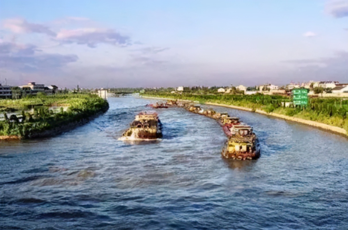 What is Yang Guang's purpose in building the Grand Canal?Expert: If you ...