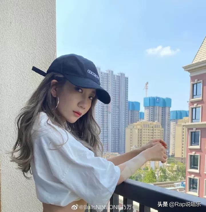 Tencent will create a variety show with only female rappers. Who do you want to see participate ...