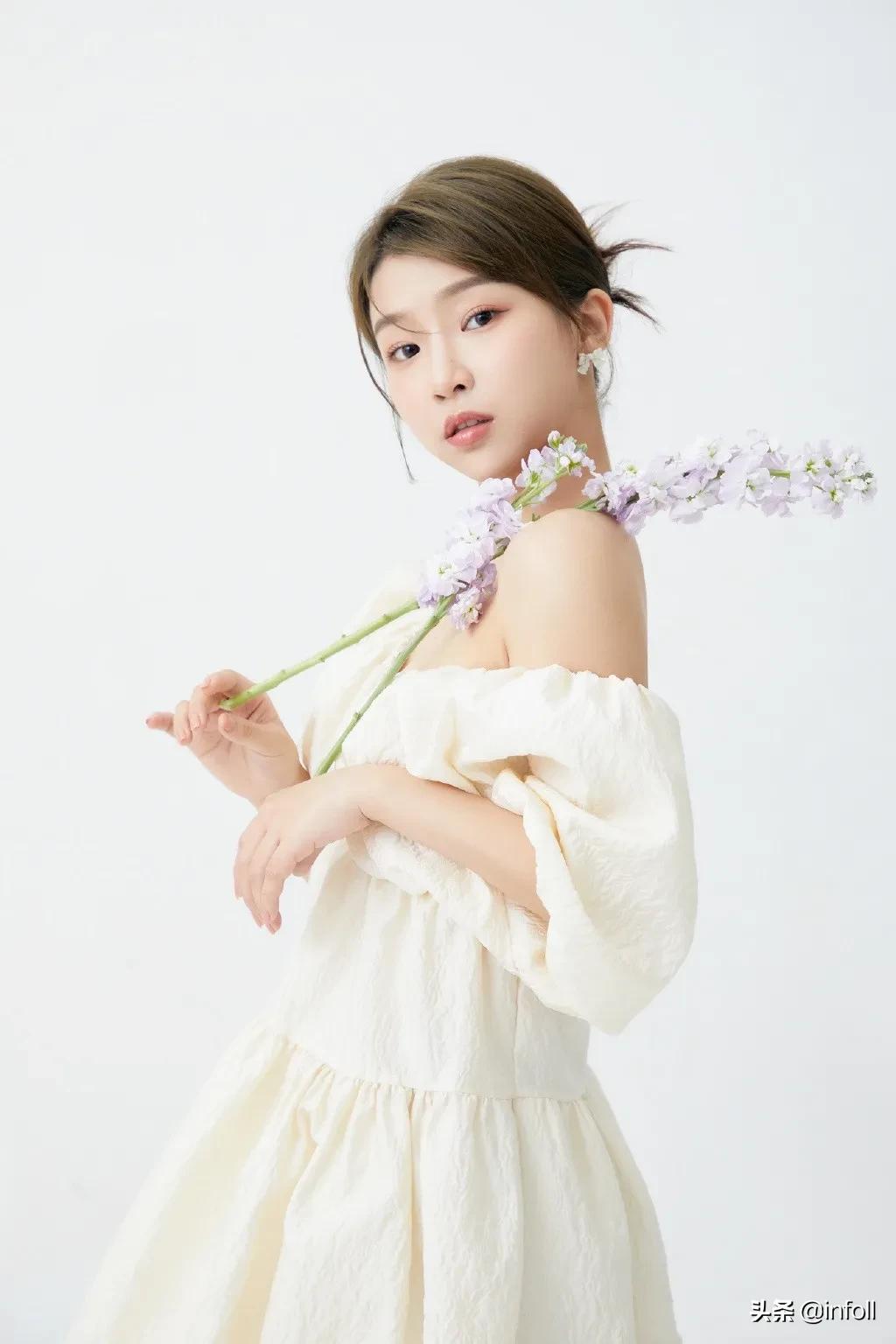 Lin Junyi set of small fresh photos - iNEWS