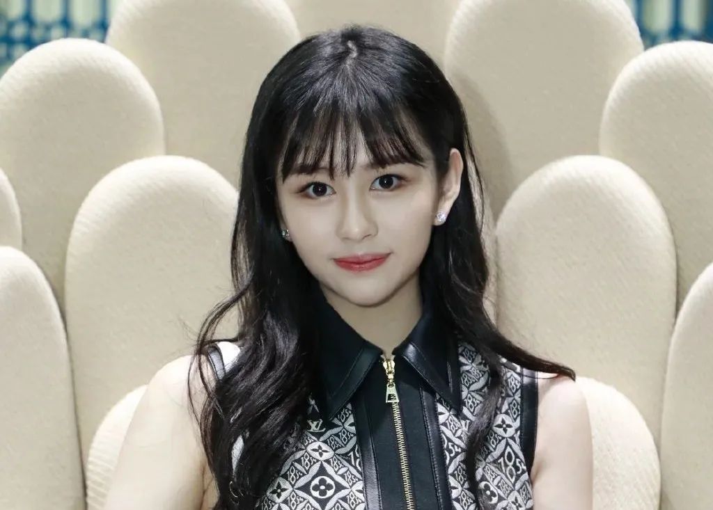 Is this the most beautiful daughter of Qiu Shuzhen?Suddenly his face ...