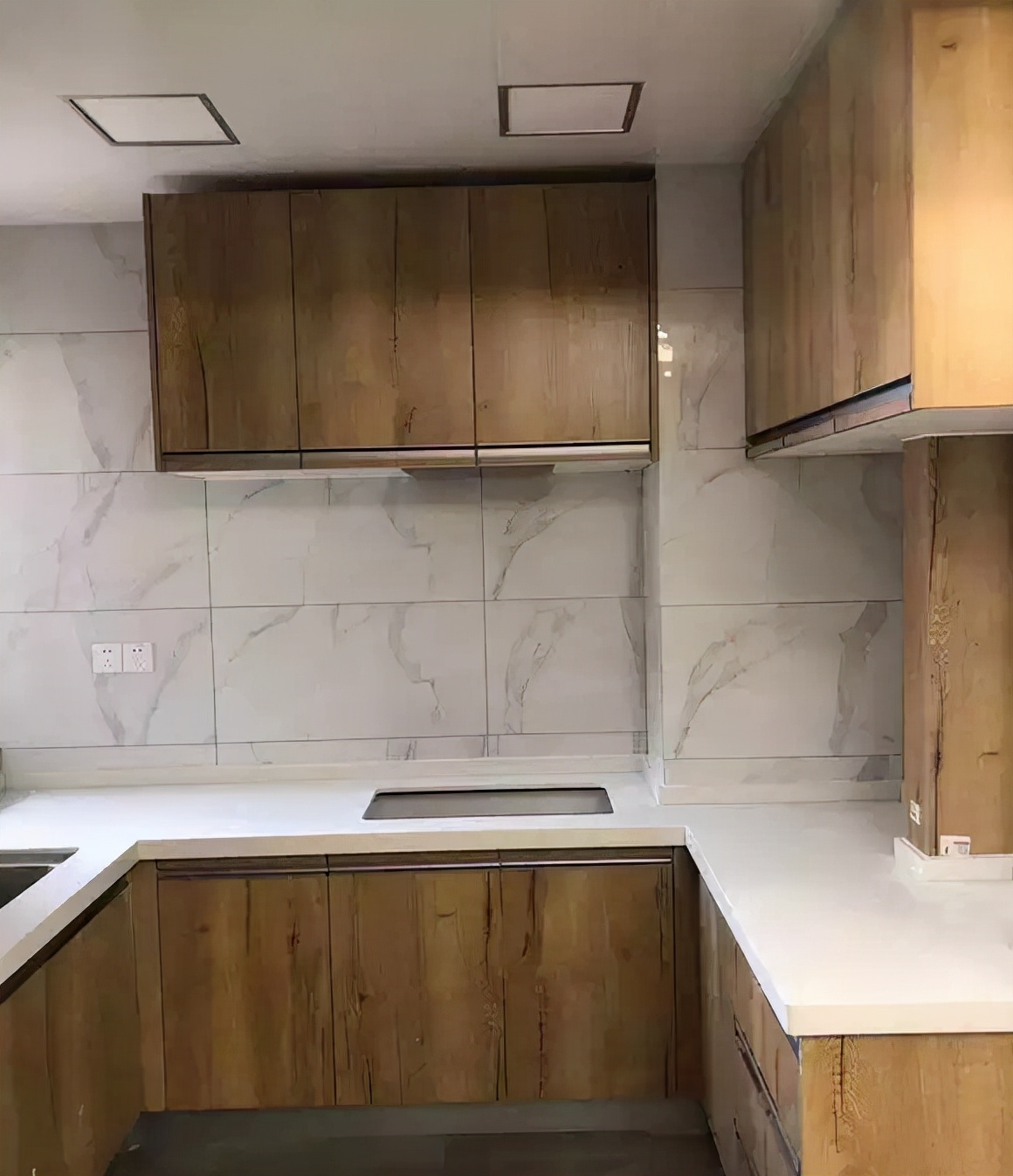 75 square meters of hard storage is over, not big, but super storage ...