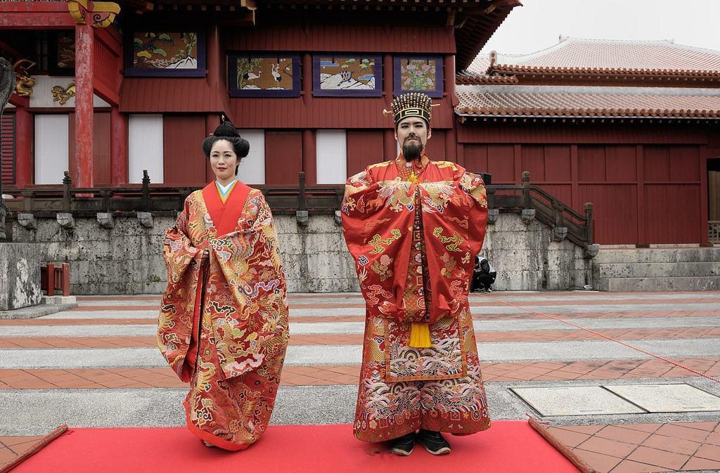 Japan's non-dominant population: Ryukyu people and Ainu people are ...