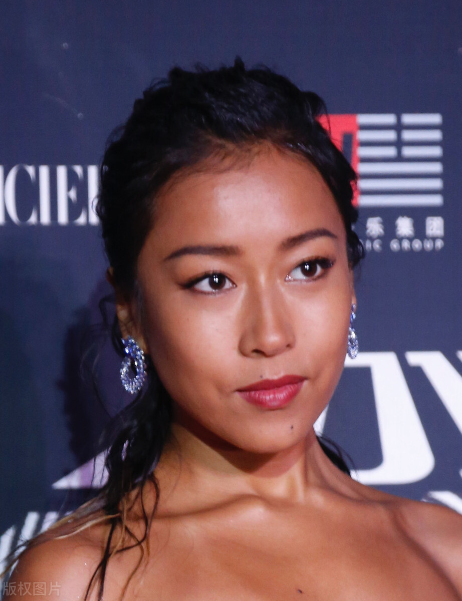 Jike Junyi, who has been a black beauty for 9 years, turned out to be ...