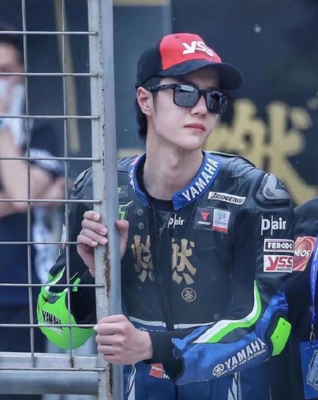 Official announcement?Wang Yibo's return to the motorcycle race in 2022 ...