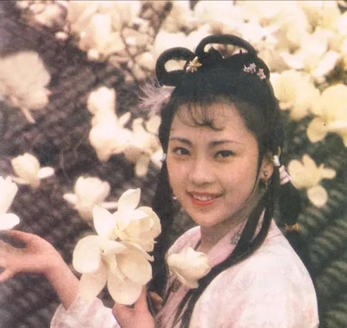 Who is more beautiful, Huang Qiuyan and Li Zhi? - iNEWS