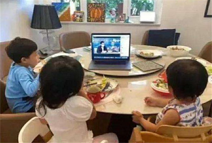 Guo Jingjing was asked "Do you want to have 4 children?" Her answer is ...