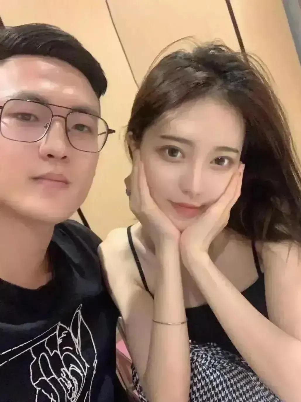 The family of the female sea king Xiang Sixing is a realistic reprint ...