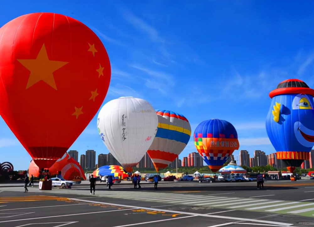 Travel in Inner Mongolia: Unforgettable Kangbashi Hot Air Balloon ...
