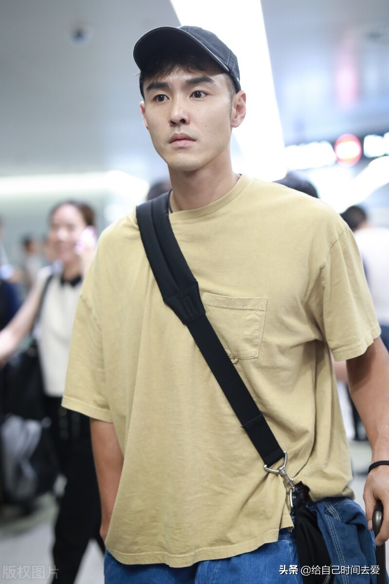 Ming Dao and Ruan Jingtian look very similar. Whose acting skills are ...