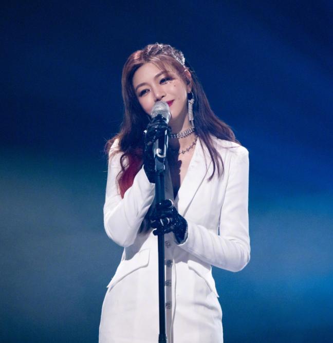 Chen Yanxi: 15 years of debut, 7 gossip boyfriends, "national first ...