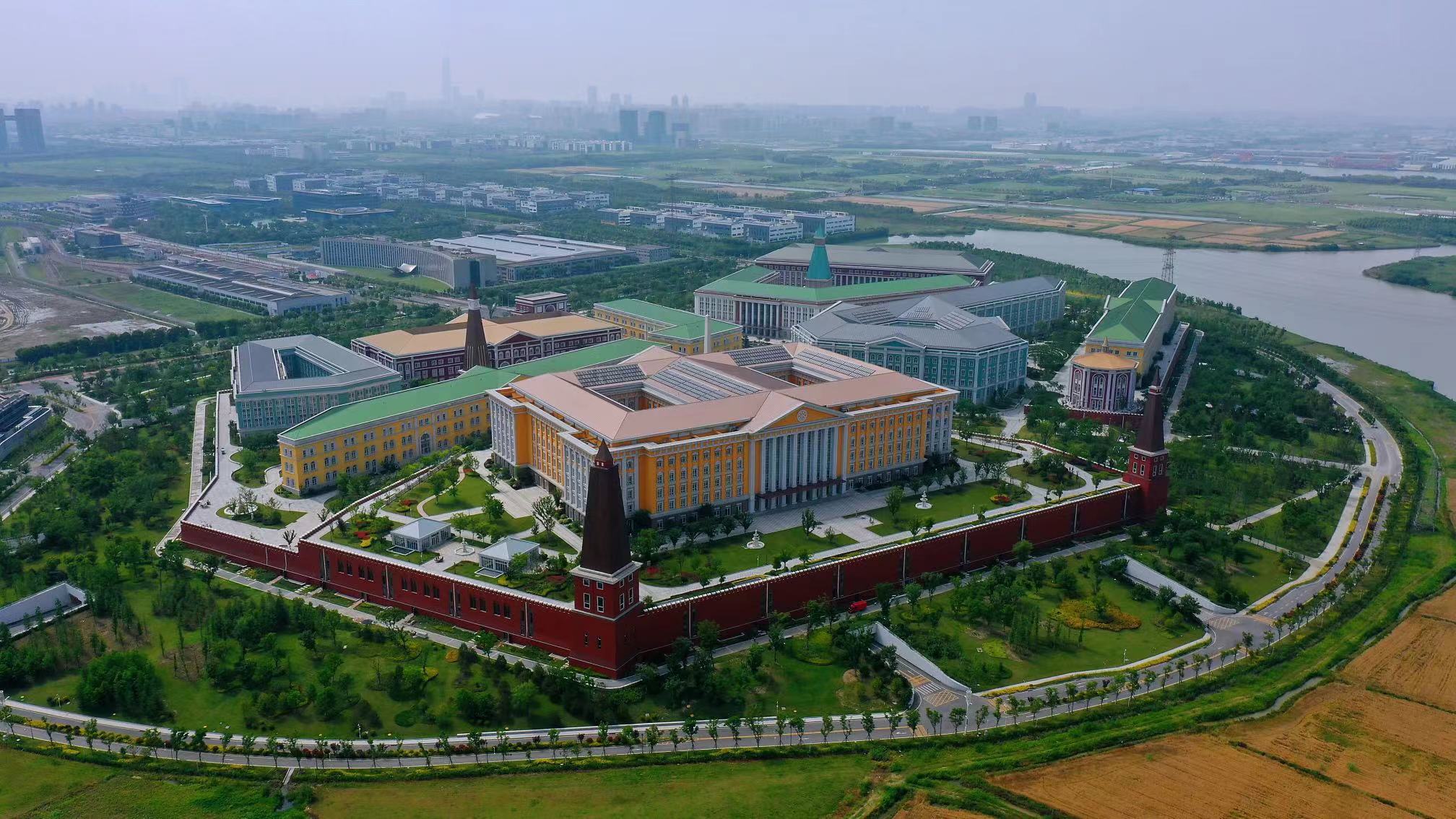 Suzhou Huawei R&D Center, which took 8 years to build, looks like a ...