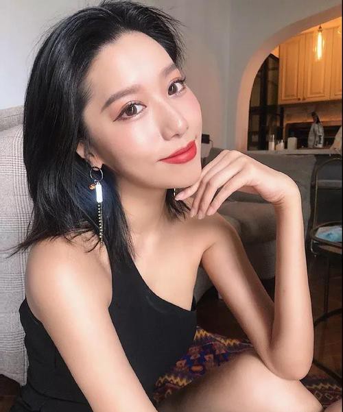 Li Ruru-a sexy actress in the mainland, with good body and beauty ...