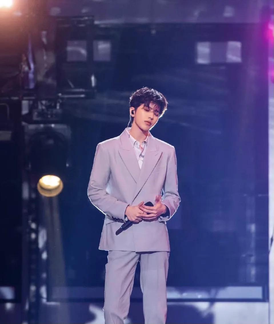 Little gossip, Bai Baihe, William Chan, Cai Xukun, Hua Chenyu - iNEWS