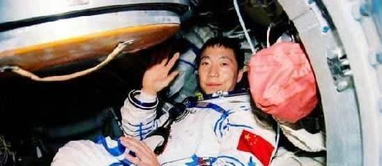 "The First Man in Space in China" Yang Liwei: After 26 seconds of life ...