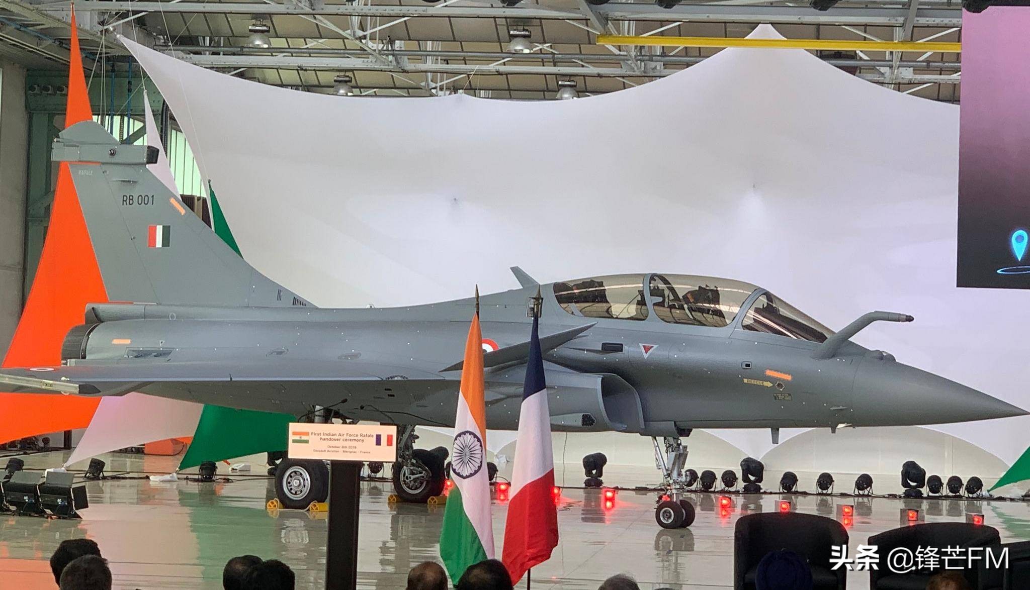 Comparing 380 aircraft with 220 aircraft, the third-generation aircraft ...