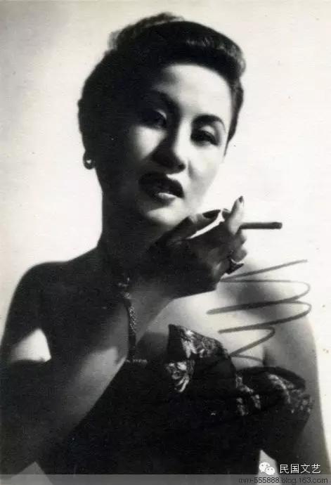 Zhou Xuan and other actresses in 1949 rare group photos of ten ...