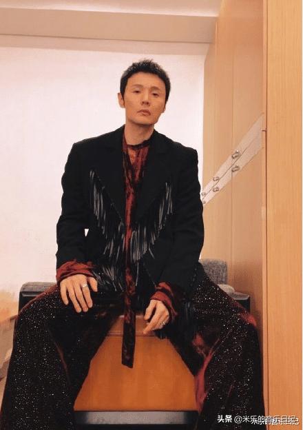 Li Ronghao covers Beyond "The Lover", I would like to admit that he is ...