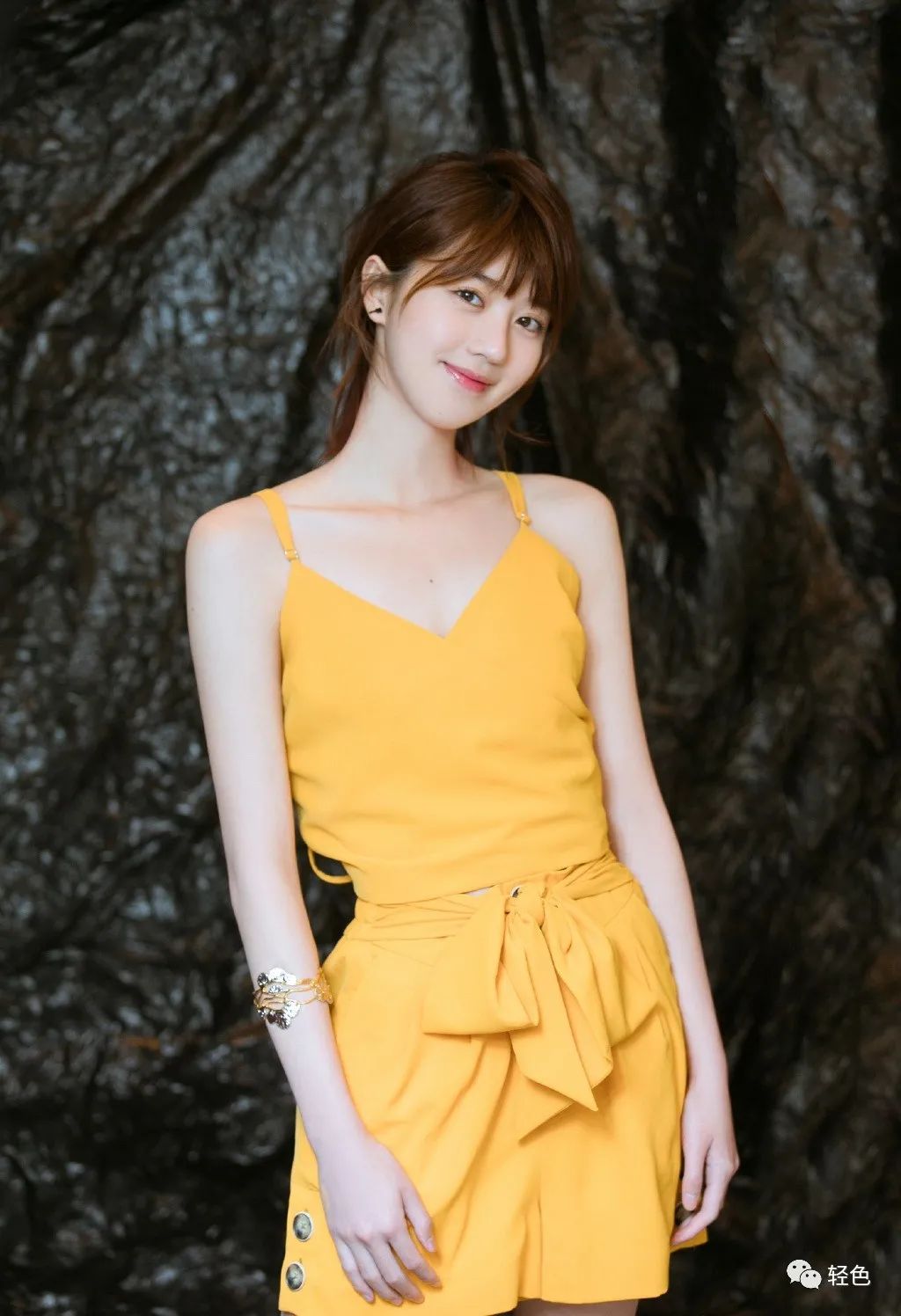 She is moist and charming - iMedia