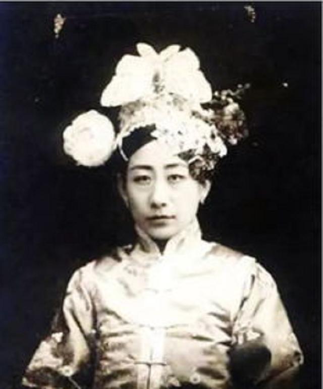 Jin Moyu: The last gege of the Qing Dynasty. He was imprisoned for 15 ...