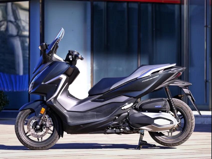Impeccably stable choice test drive Honda NSS350 - iNEWS
