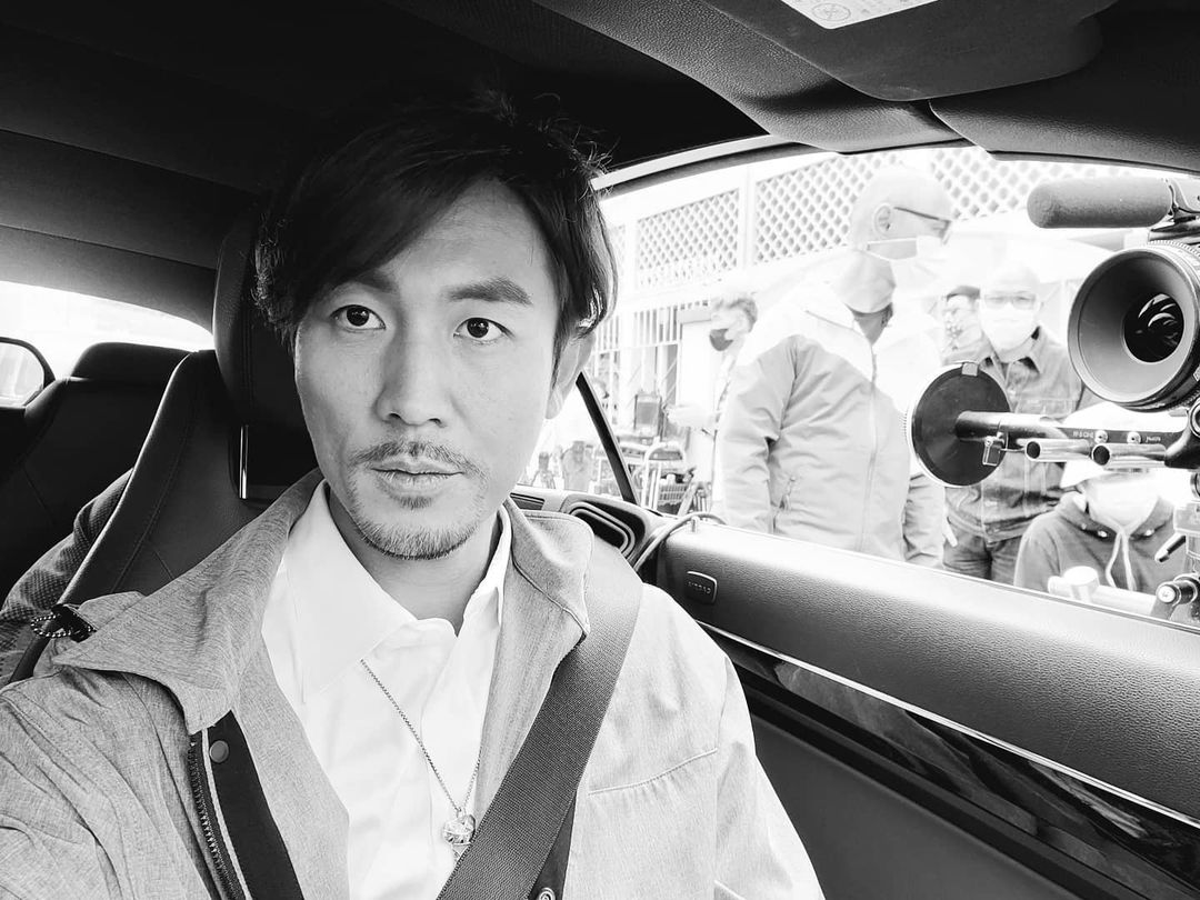 Tan Junyan and Yan Mingxi play "123 Wooden Men" together with the ...