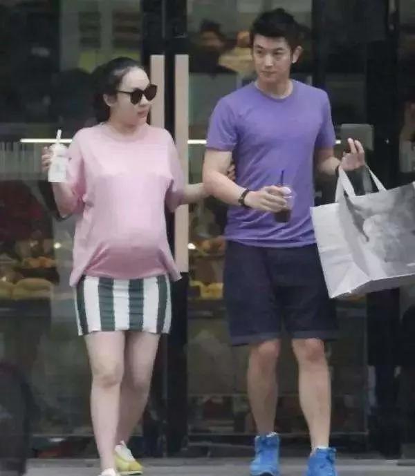 "Black and Red Master" Huo Siyan: once tore Huang Yi with her hands and ...