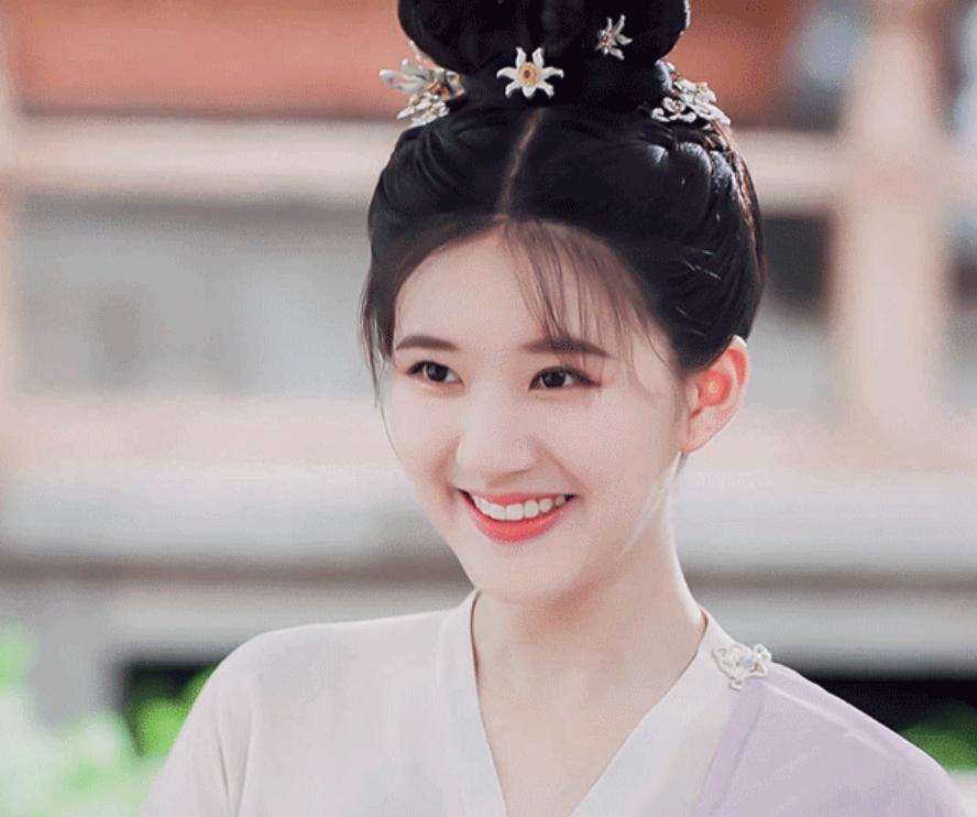 It's said that Reba's "Long Song Xing" styling collapsed, and later ...