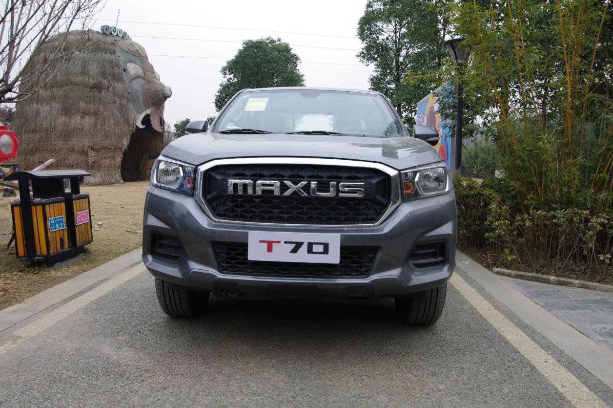 Test drive SAIC MAXUS T70, the diesel beast is powerful and wild - iNEWS
