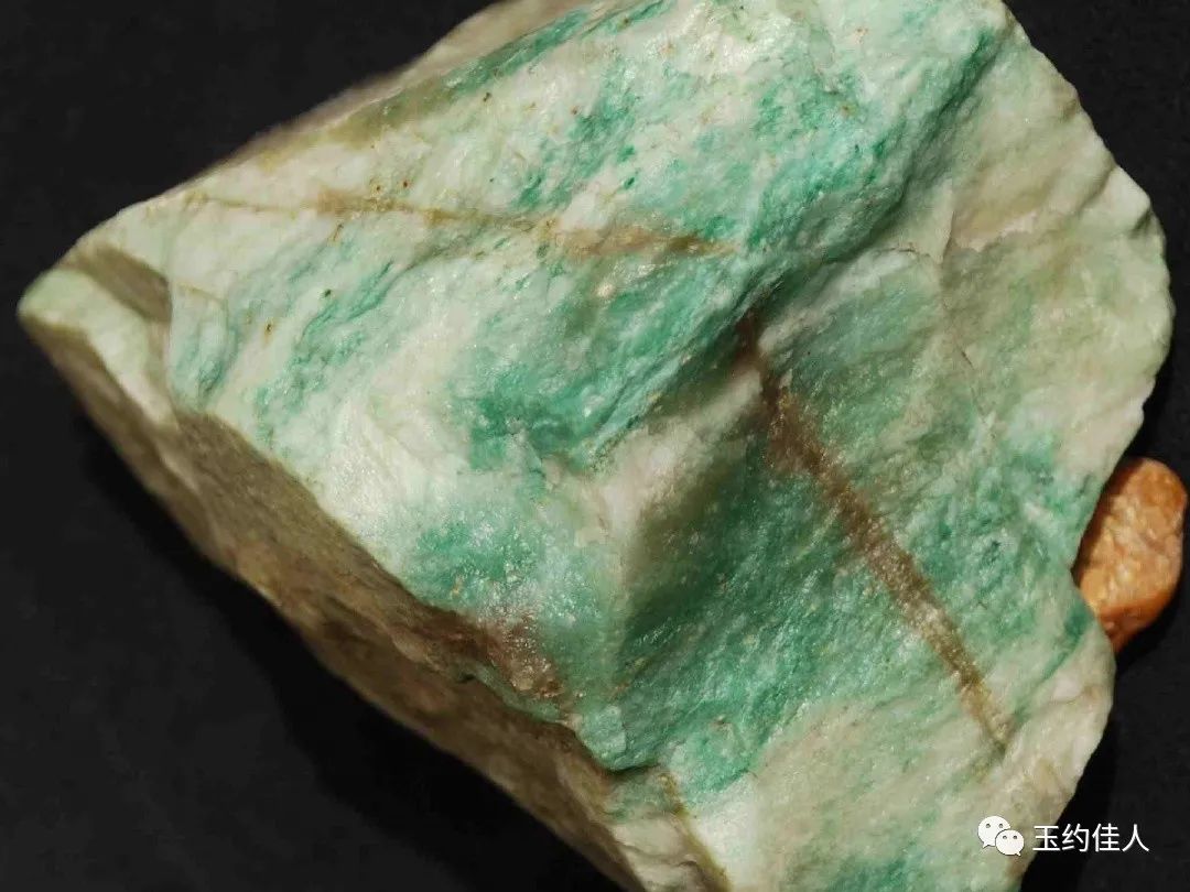 What is Dulong Jade?What is the difference with jade? - iMedia