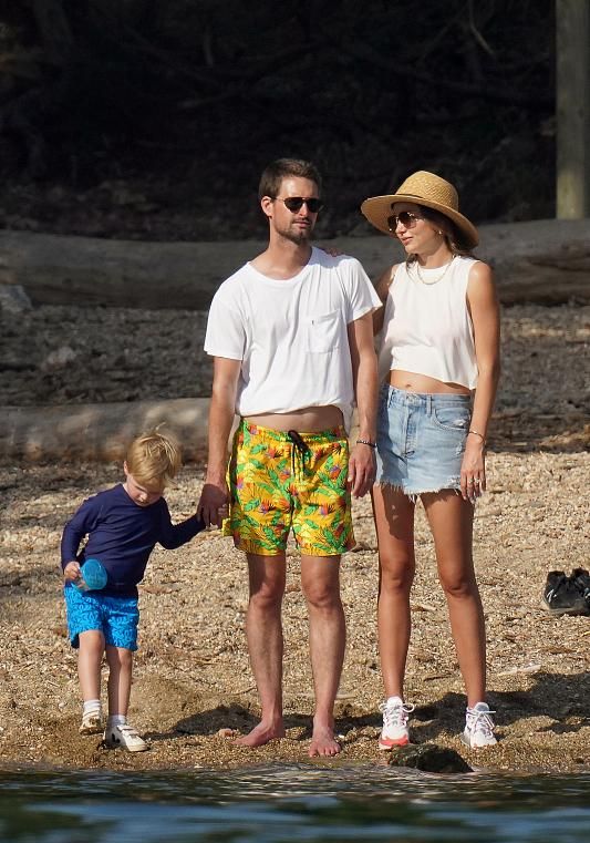 Miranda Kerr's family of five are on vacation!The second-married son ...