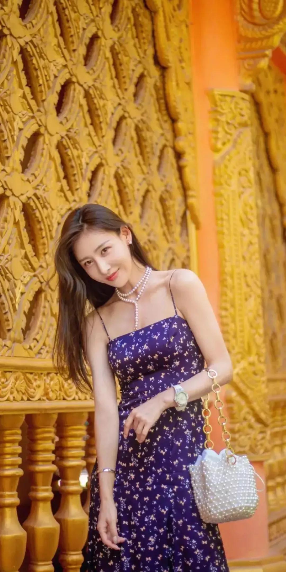 Sometimes beautiful, sometimes delicate, Jia Qing is fascinating - iNEWS